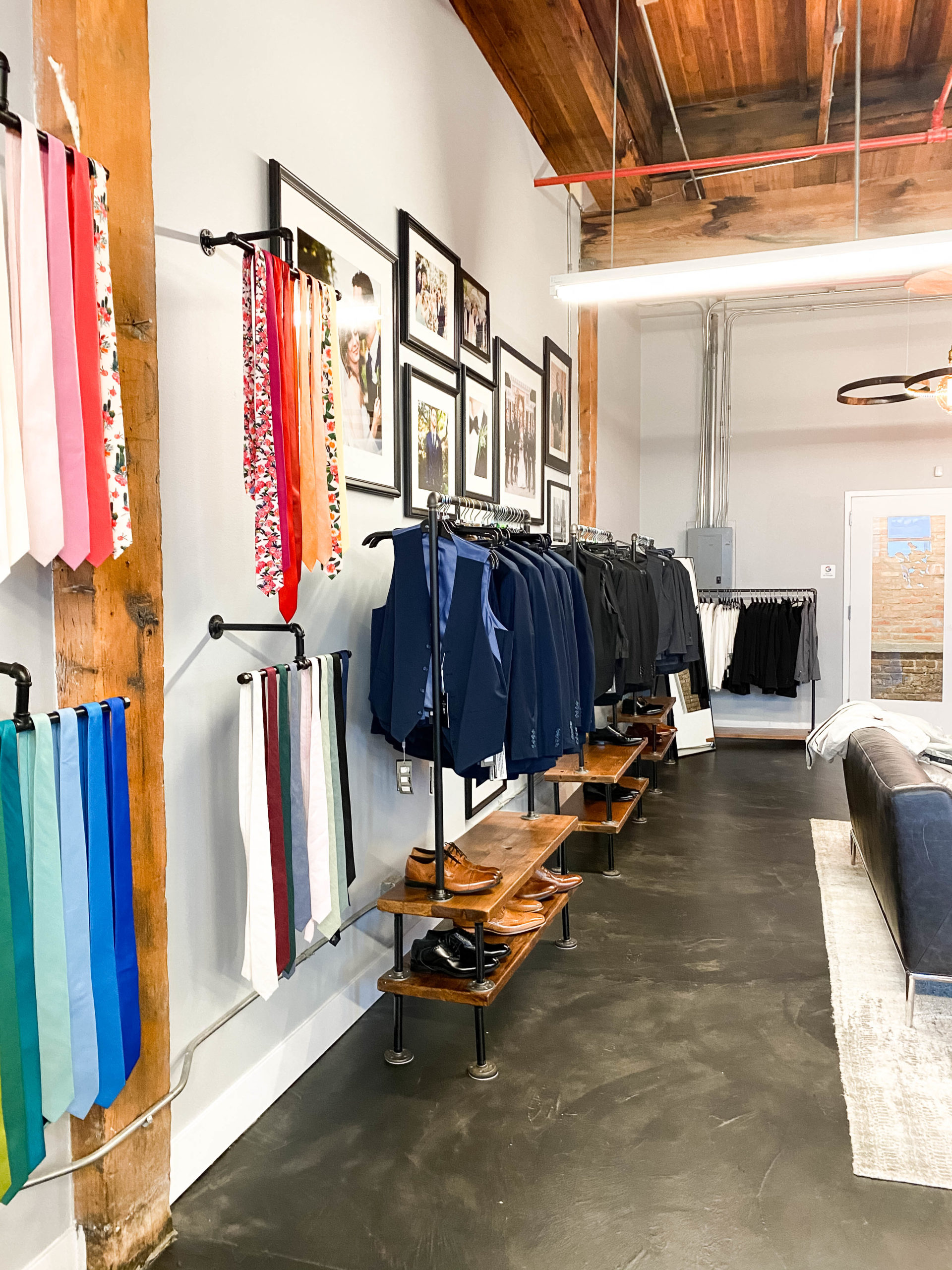 #TheLivstyledWeidding: Picking a suit at The Groomsman Suit