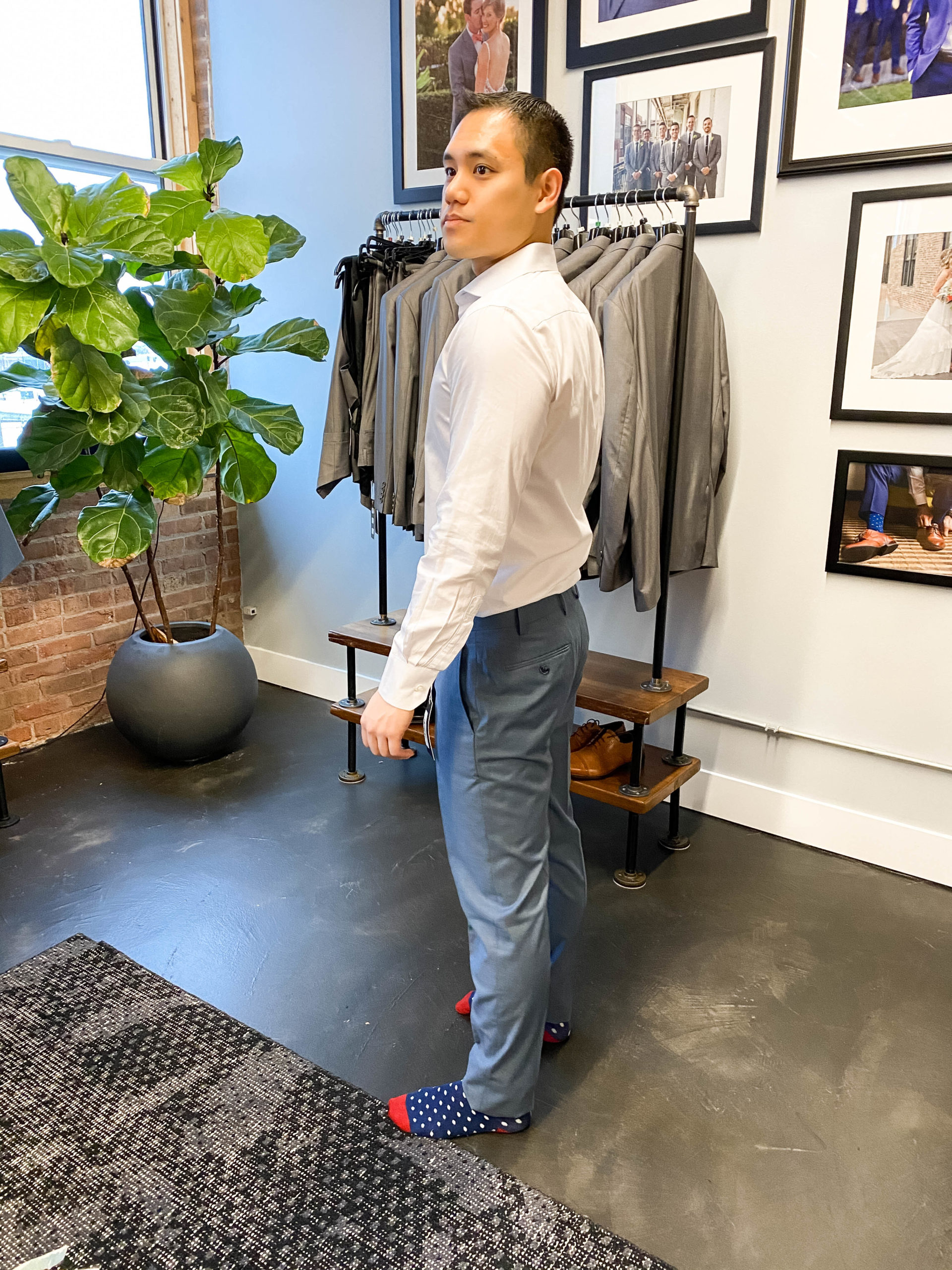 #TheLivstyledWeidding: Picking a suit at The Groomsman Suit
